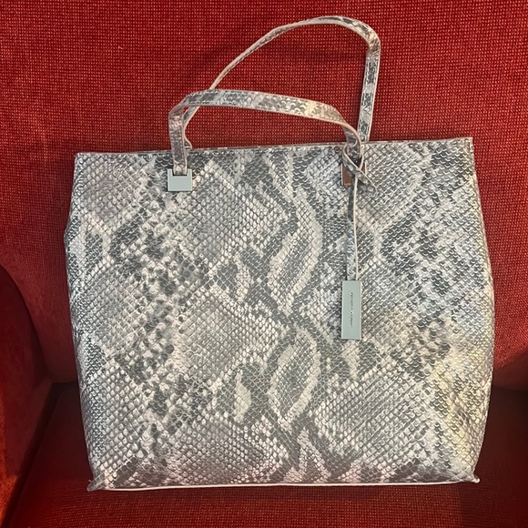 Ivanka Trump | Bags | Ivanka Trump Authenticated Leather Skin Grey And ...